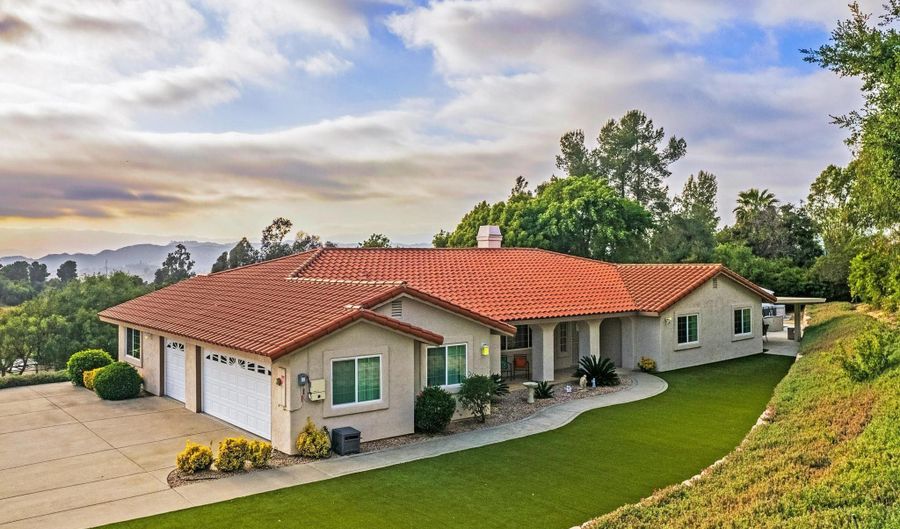 2320 E Mission Rd, Fallbrook, CA 92028 - 3 Beds, 3 Baths, Single Family ...