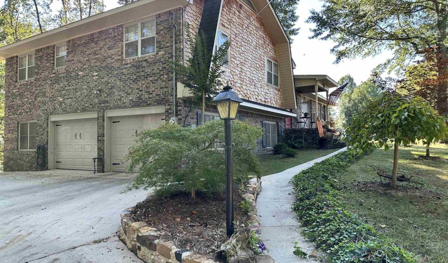 1109 Brown St, Boaz, AL 35957 - 3 Beds, 3 Baths, Single Family Detached ...