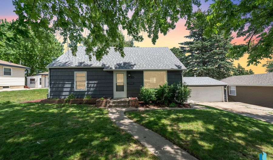 2720 S Summit Ave, Sioux Falls, SD 57105 - 5 Beds, 2 Baths, Single ...